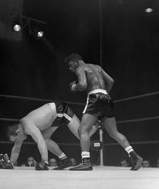 BOXER FLOYD PATTERSON wins match after Ingemar Johansson unabl- 1961 ...
