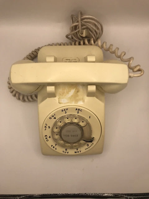 VINTAGE DIAL BELL Systems Dial Phone The One Thats Making A Comeback ...