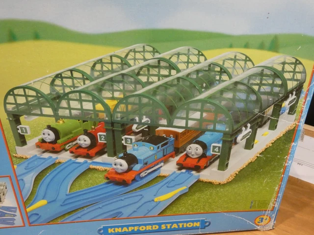 THOMAS AND FRIENDS knapford station £60.00 - PicClick UK