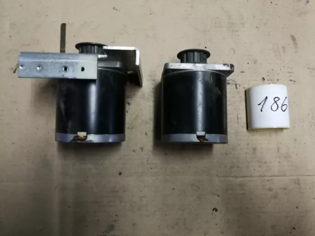SANYO DENKI STEP-SYN Motore passo-passo 103-8572-7041 EUR 75,00 ... SANYO DENKI STEP-SYN Motore passo-passo 103-8572-7041 EUR 75,00 ...