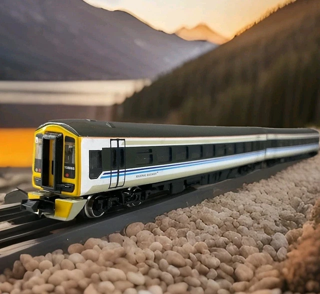 GRAHAM FARISH CLASS 158 DMU 2 Car Regional Railways N Gauge Damaged £69 ...
