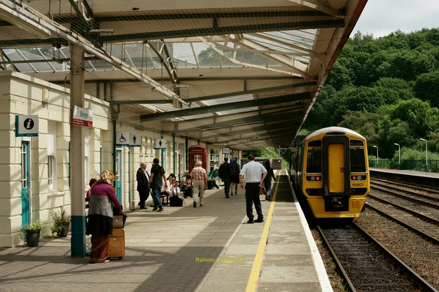 RAILWAY PHOTO CLASS 158 DMU 6x4 Bangor Railway Station c2014 £2.00 ...