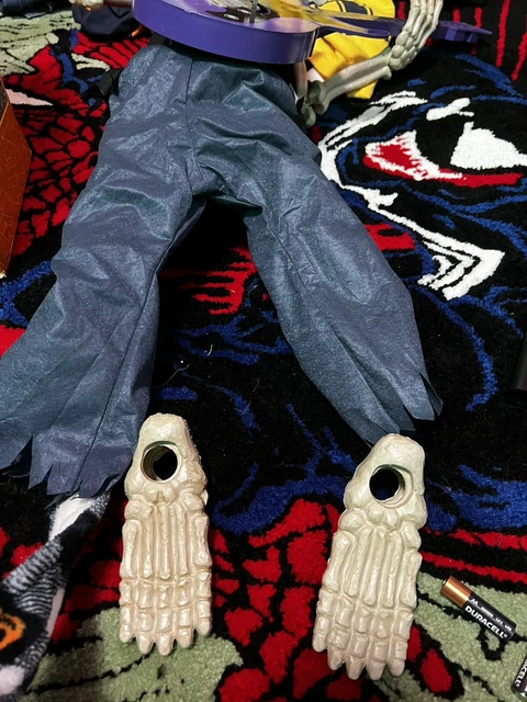 ANIMATED HALLOWEEN SKELETON Rock Star Sound 36" 2014 Bites Dust Spooky ...