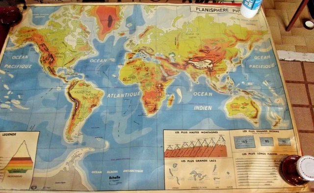 OLD MAP SCHOOL Poster Mdi 1960 World Map World Animals Lion Elephant ...