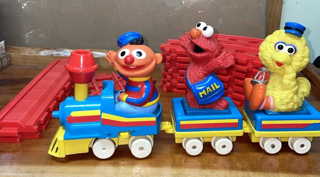VINTAGE TYCO SESAME Street Train Set Elmo Ernie Big Bird w/ Track ...