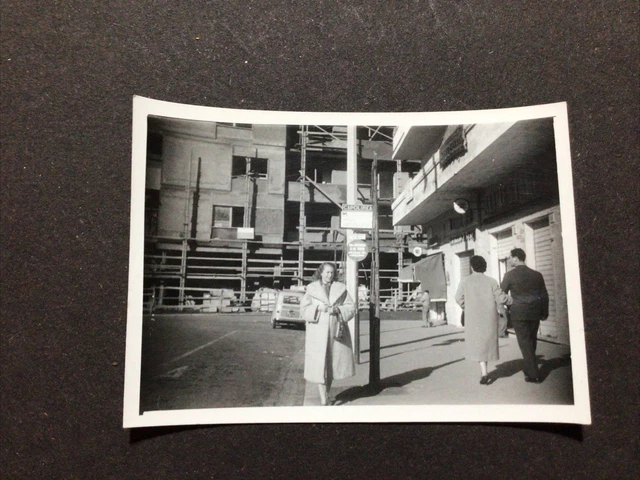 ROMA,CAPOLINEA 94,FERMATA AUTOBUS ,animata, Rara, Foto Originale,donna ...