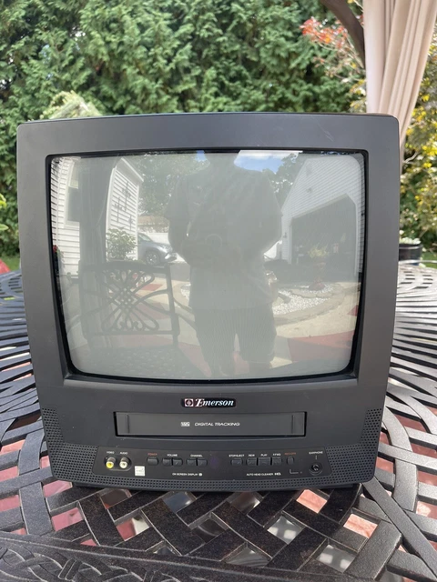 EMERSON EWC1304 13& CRT TV VCR Combo VHS Player Retro Gaming Television ...