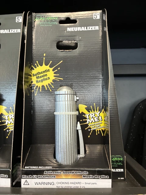 UNIVERSAL STUDIOS MEN in Black Alien Attack Neuralizer Movie Replica ...