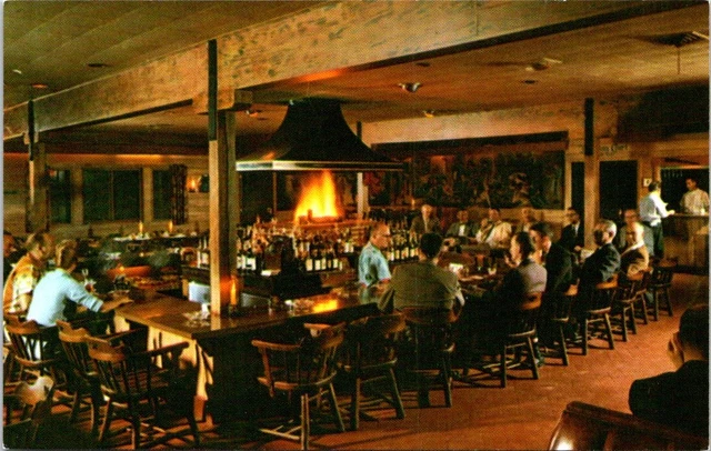 SUNKEN TREASURE BAR, Buccaneer Inn, Longboat Key, SARASOTA, Florida ...