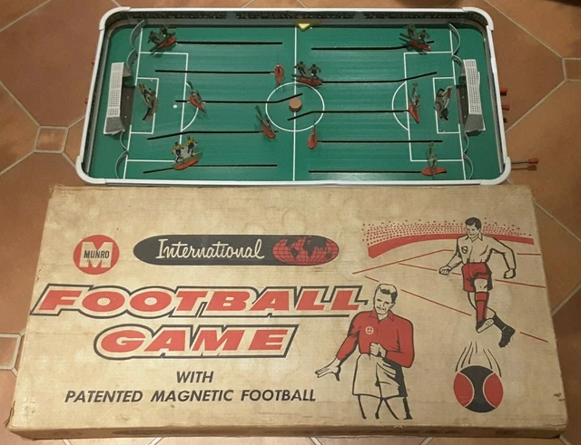 VINTAGE MUNRO INTERNATIONAL football game, retro table football, box ...