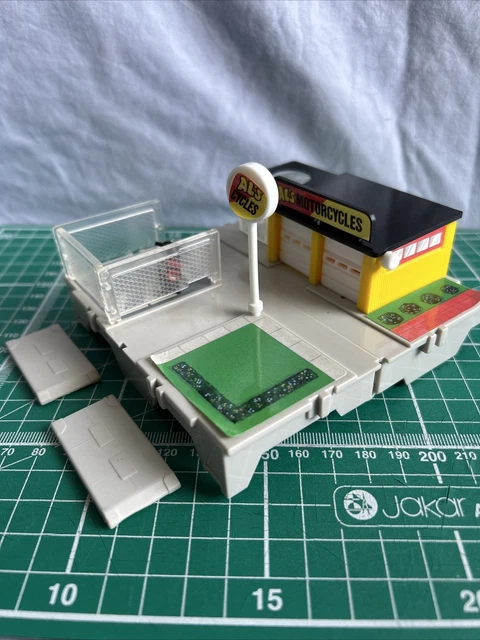 MICRO MACHINES, CYCLE Shop, Travel City, Galoob, 1989, Good Condition ...