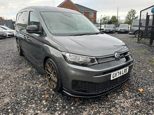 VOLKSWAGEN CADDY MAXI Wolfsburg Sport Edition DSG Commerce Pro Euro 6 £ ...