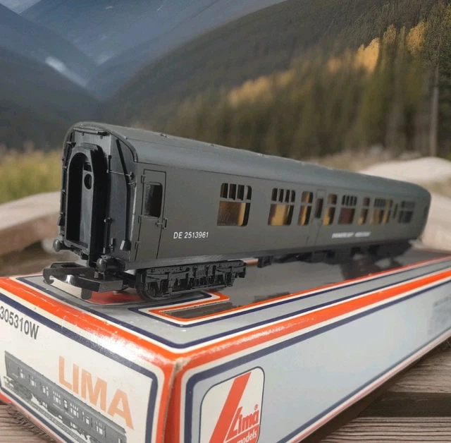 BOXED LIMA 305310 BR Mk1 Engineers Mess Coach DE2513961 OO Gauge £17.99 ...