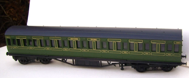 MODEL RAILWAYS. SR Southern Railway Carriage - Coach No 7253. 1st - 3rd ...