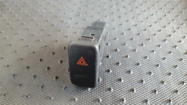864w0119 Switch Center Console Warning Blink Warning Flashing Switch Red De248628 62 £1136 