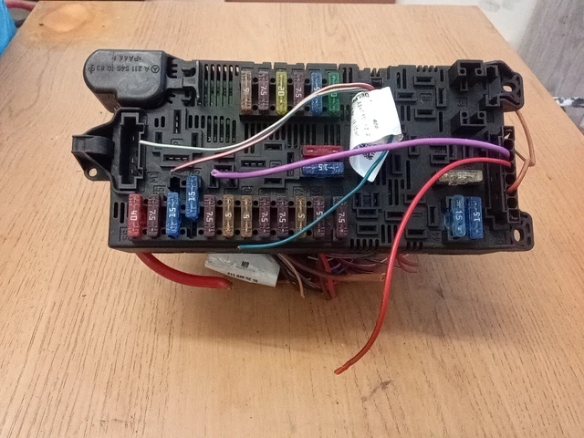 MERCEDES BENZ W211 Sam-Modul Rear Controller Fuse Box 2115454301 £129. ...