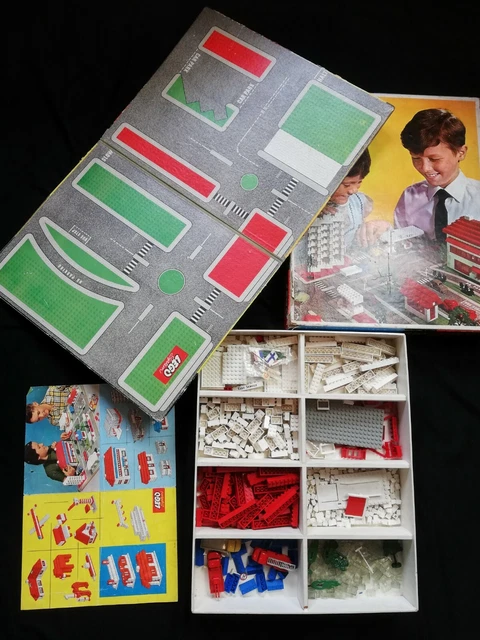 ORIGINAL VINTAGE 1960'S Town Plan Lego Set 810, almost complete, good ...