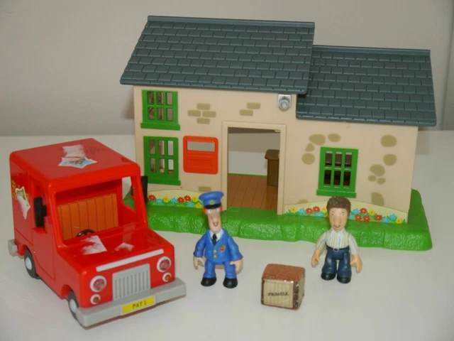 POSTMAN PAT BUNDLE Greendale Post Office SDS Van Pat Ben Parcel _33 £11 ...