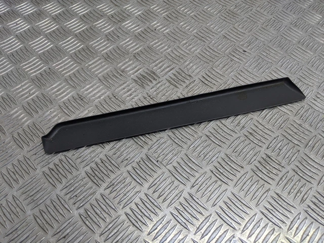 Volkswagen Polo 9n 2003 Tableau De Bord Côté Tapis Caoutchouc L H