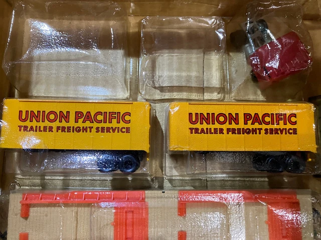 HO SCALE TYCO Operating Piggyback Loader & Unloader Depot, Original Box ...