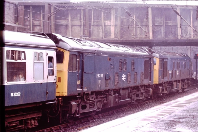 BRITISH RAIL BR Diesel Electric Loco 25239 & M35282 Slide 1274 £3.99 ...