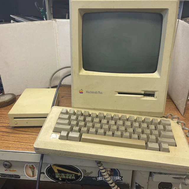 VINTAGE APPLE MACINTOSH Plus 1MB M0001A - 4mb RAM, Keyboard External ...