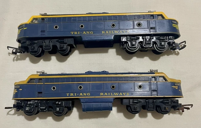 2 X TRIANG Railways R159A OO Double Ended Diesel Locomotives $81.00 ...