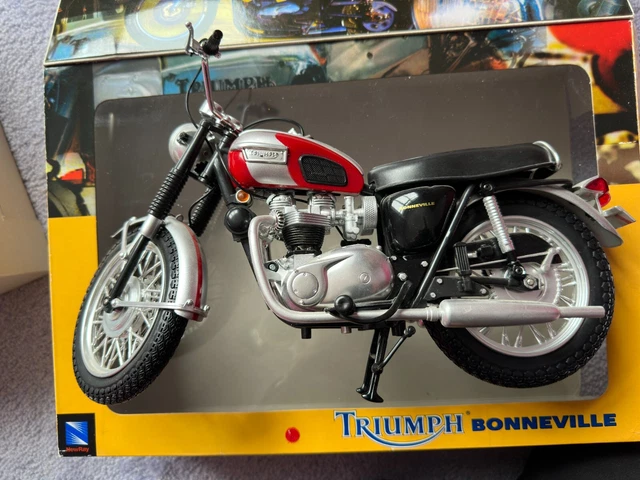 TRIUMPH BONNEVILLE DIE Cast 1/6 Scale Built Model Kit EUR 24,09 ...