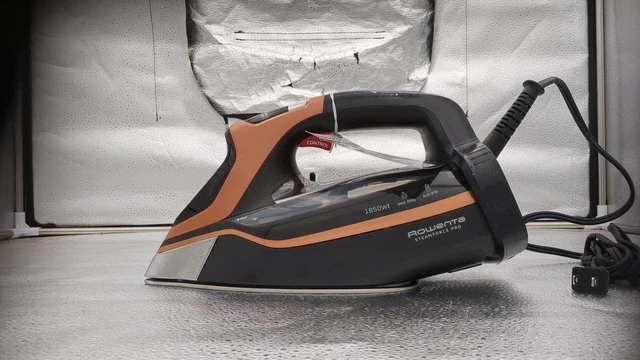 ROWENTA STEAM FORCE Pro Stainless Steel Soleplate Iron For Clothes, 400 ...