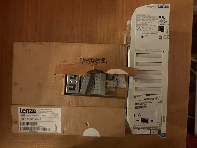 LENZE 8200 VECTOR frequency inverter 1.5 Kw. - Type : E82EV152K4C - New ...