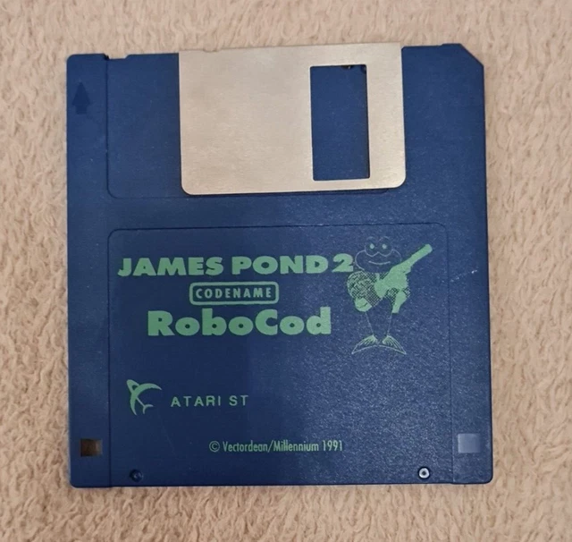 COMMODORE AMIGA GAME - James Pond 2 Codename Robocod - Disk only ...