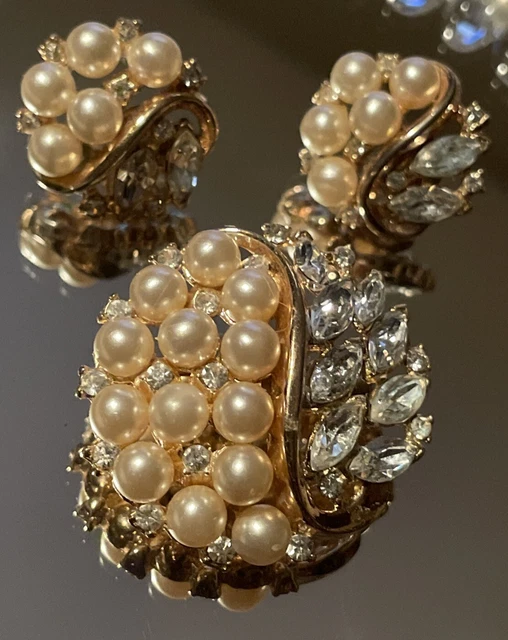 ALFRED PHILIPPE CROWN Trifari Gold Tone Faux Pearl Rhinestone Brooch ... ALFRED PHILIPPE CROWN Trifari Gold Tone Faux Pearl Rhinestone Brooch ...