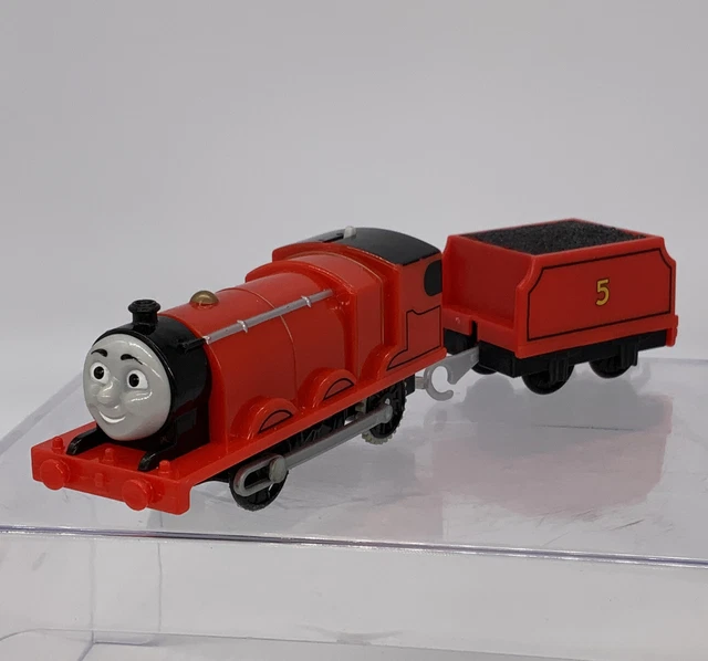 THOMAS & FRIENDS Trackmaster Motorized JAMES #5 Train Engine 2013 ...