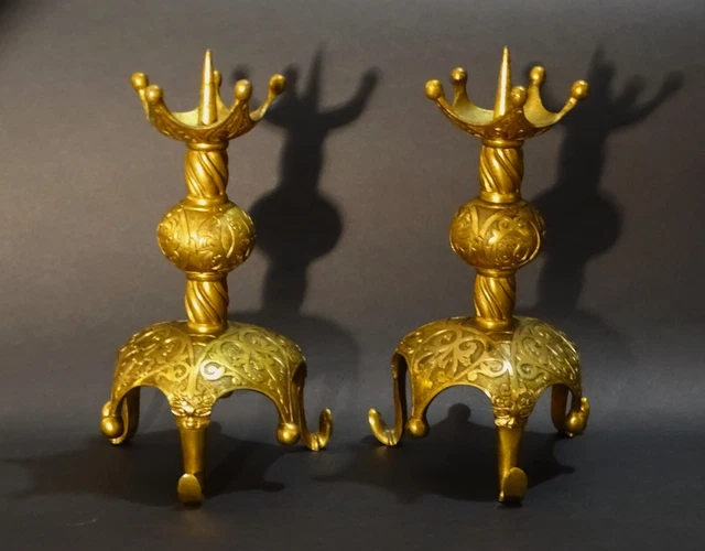 PAIRE DE PIQUE-CIERGES Anciens en Bronze style Troubadour fin XIX ...