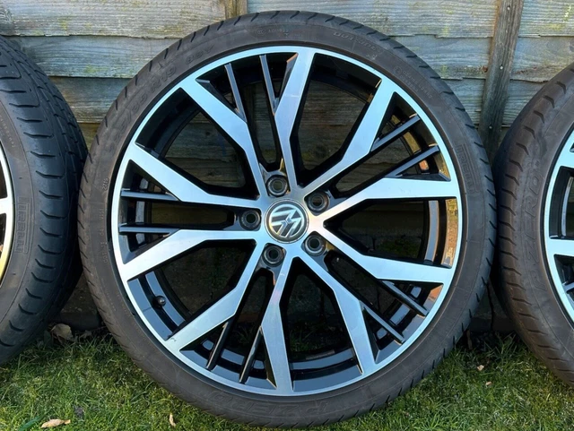 GENUINE VW GOLF MK7.5 GTI Santiago 19 Inch Alloy Wheel & Pirelli P Zero ...