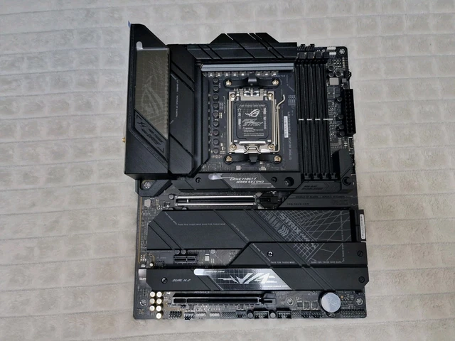 ASUS ROG STRIX X670E-F Gaming WiFi Motherboard (130126107) £167.10 ...