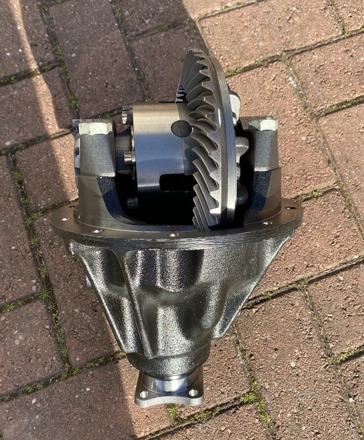 LAND ROVER DEFENDER Puma 110 2.2 2.4 Rebuilt Rear 4 Pin Diff ...