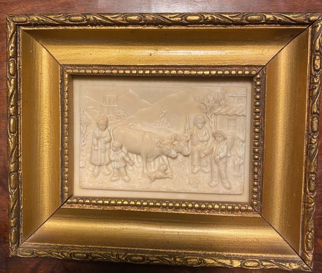 SCULPTURE EN ALBÂTRE, bas relief, fin XIXème, cadre en bois doré ...