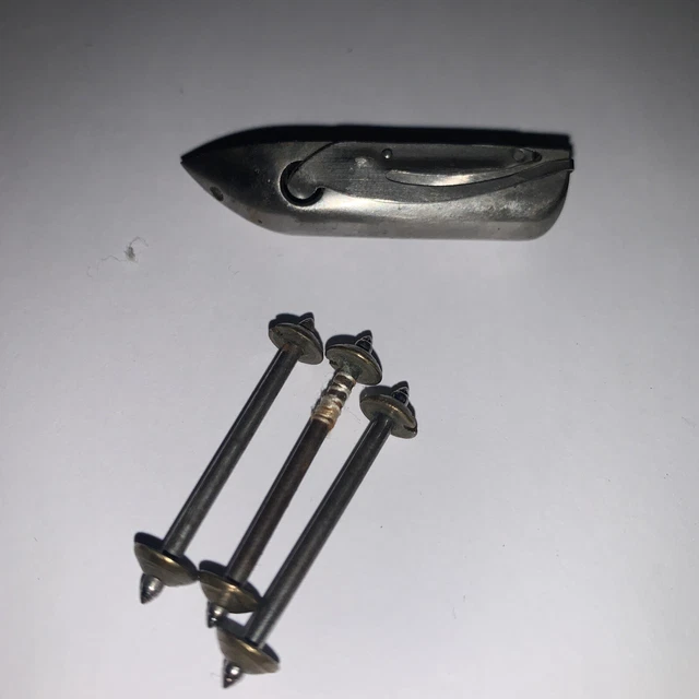 ORIGINAL TRAVERSE SEWING Machine Boat Shuttle & 3 Bobbins £28.00 ...