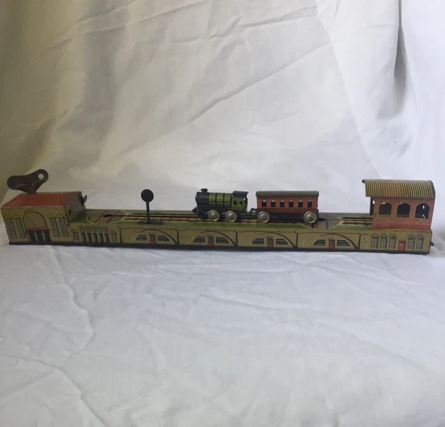VINTAGE TRAIN- WIND-UP-TIN TOY-RICO SPAIN-LITHO-WORKS-wTRACK & STATION ...