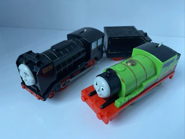 TRACKMASTER REVOLUTION THOMAS The Tank Engine Battery Train Hiro ...