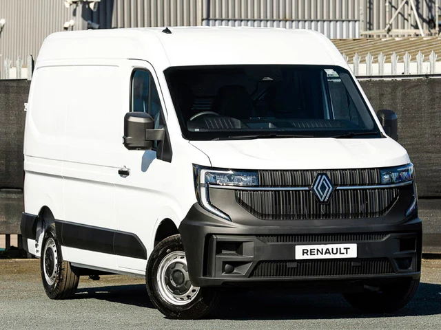 2025 RENAULT MASTER LM35 Blue dCi 150 Advance Medium Roof Van Van ...