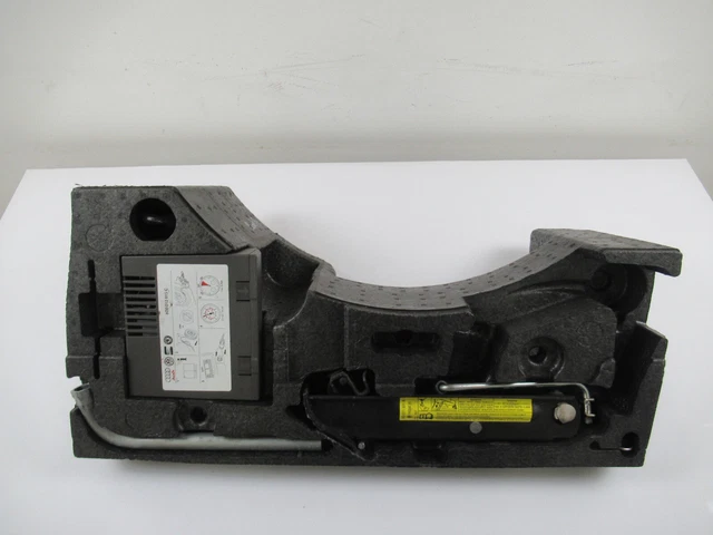 VW PASSAT 3C B6 05-10 Pannenset Wagenheber Werkzeugtasche Kompressor ...