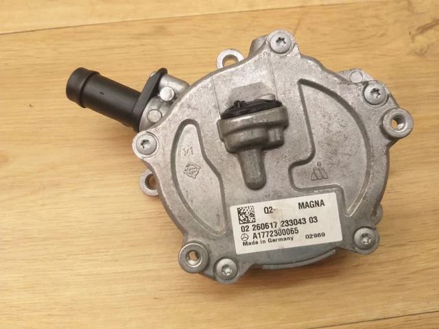 MERCEDES W222 AMG S560 M176 V8 Unterdruckpumpe Vakuumpumpe A1772300065 ...