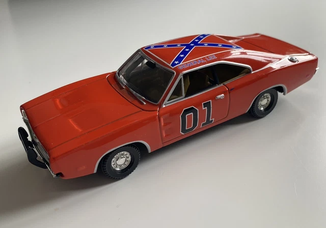 GENERAL LEE DODGE Charger 2001 (Dukes Of Hazard) - Voiture Corgi EUR 18 ...