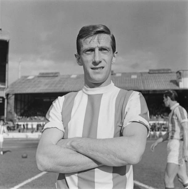 ENGLISH FOOTBALLER DENNIS Viollet of Stoke City FC in London 1960s OLD ...
