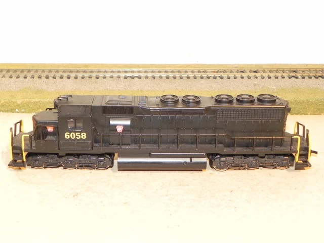 LOCOMOTIVE DIESEL MOTORISÉE Mehano HO Pennsylvania PRR SD40-2 ...