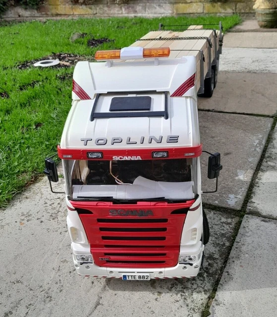 TAMIYA 1/14 SCALE Radio Controlled Scania 8x4x4 & Semi-Trailer w/load ...