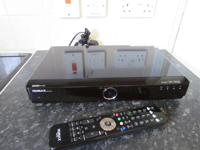 HUMAX HDR-FOX T2 500GB Freeview + HD Digital TV Recorder £64.99 ...