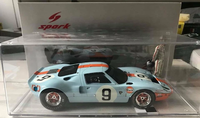 SPARK 1:18 MASSSTAB Gulf Ford GT40 MK II 1968 #9 Pedro Rodríguez ...